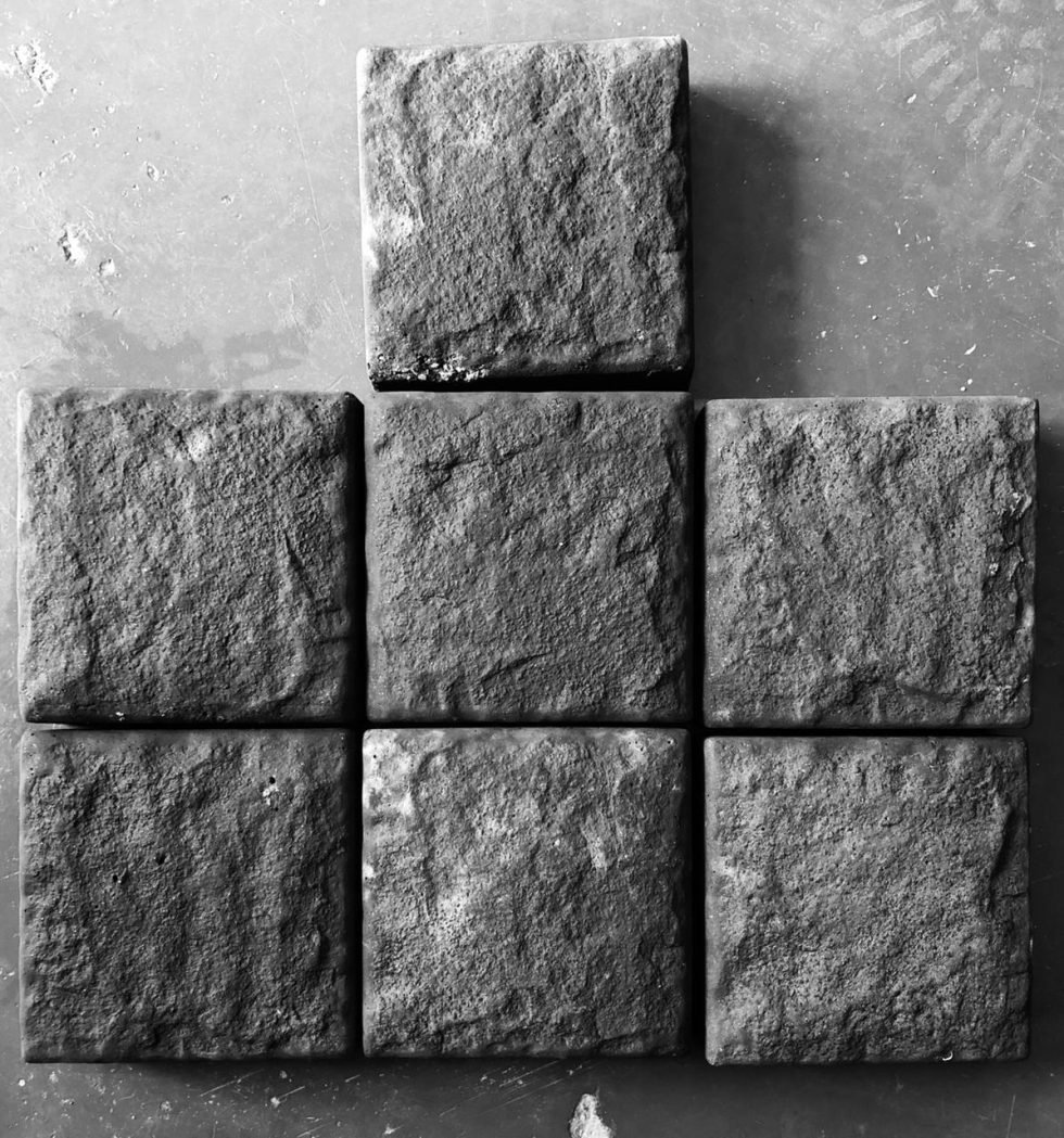 Rock Cobblestone (150mm x 150mm x 50mm) - Charcoal (40 Pcs/M2) - iConic ...