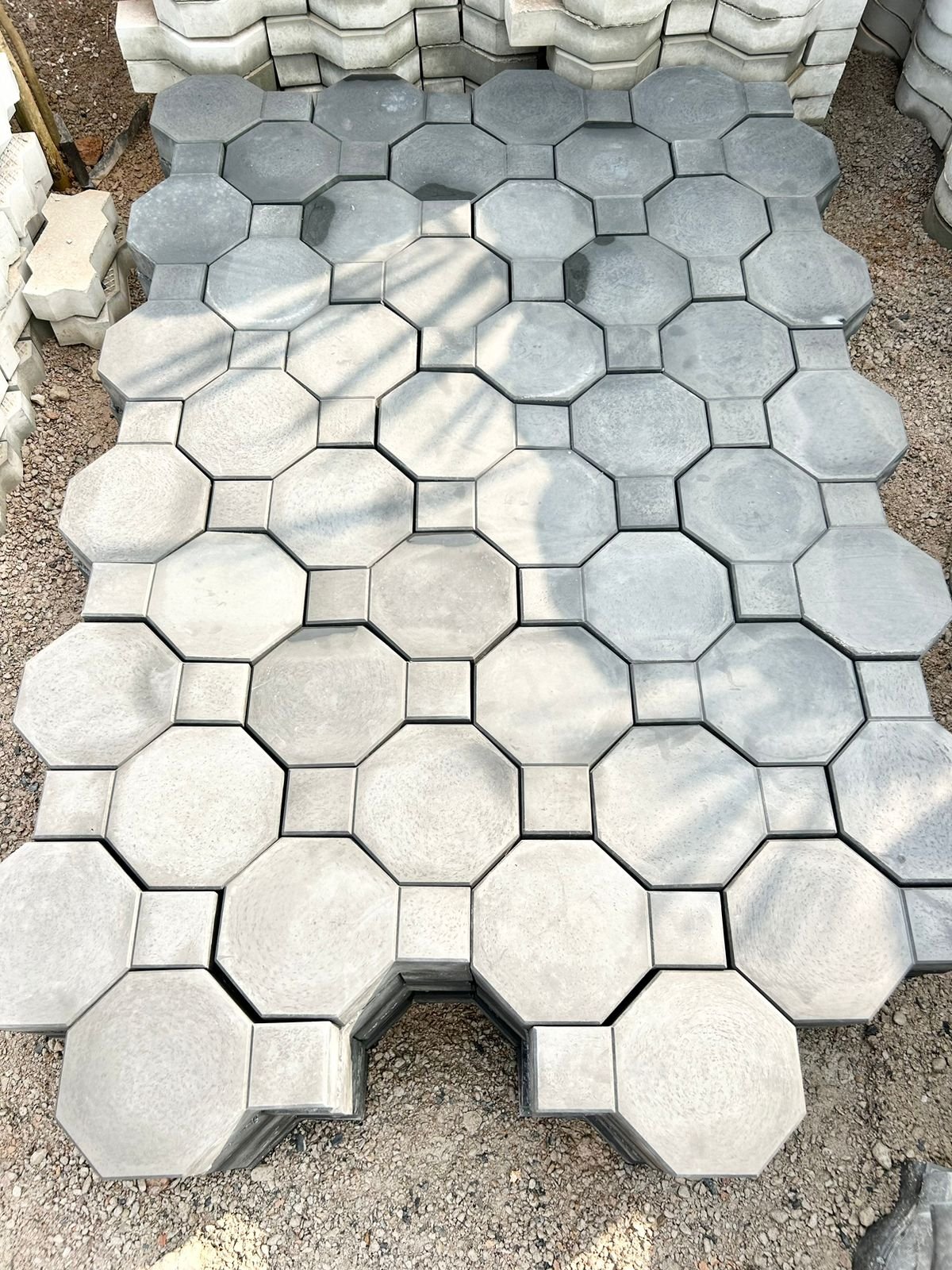 The MayBach Smart Paver (240 x 180 x 60mm)-Light Grey (29 Pcs/M2 ...
