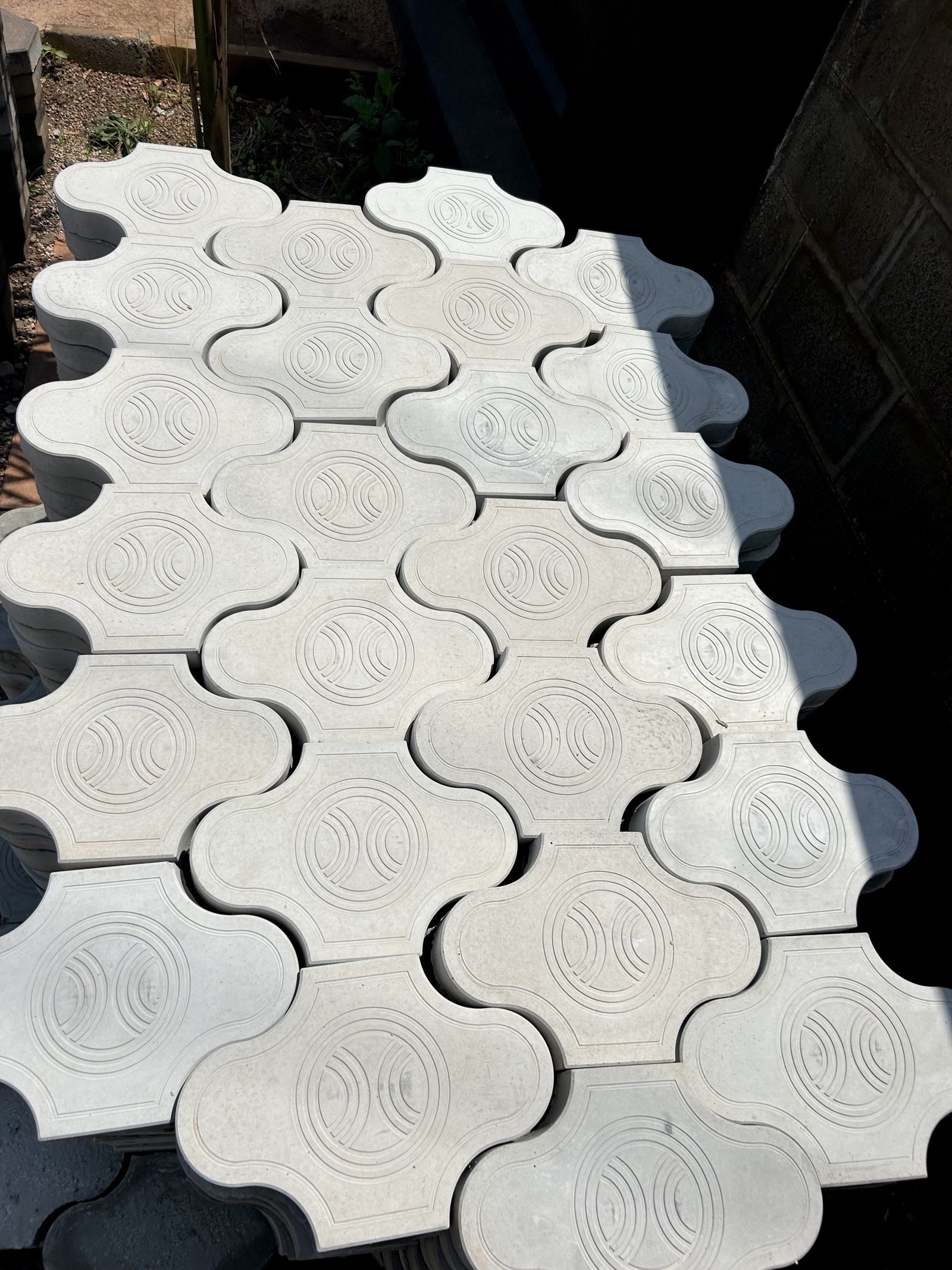 Twin Belly Smart Paver (300 x 200 x 50mm)-Light Grey (25 Pcs/M2) SKU122 ...