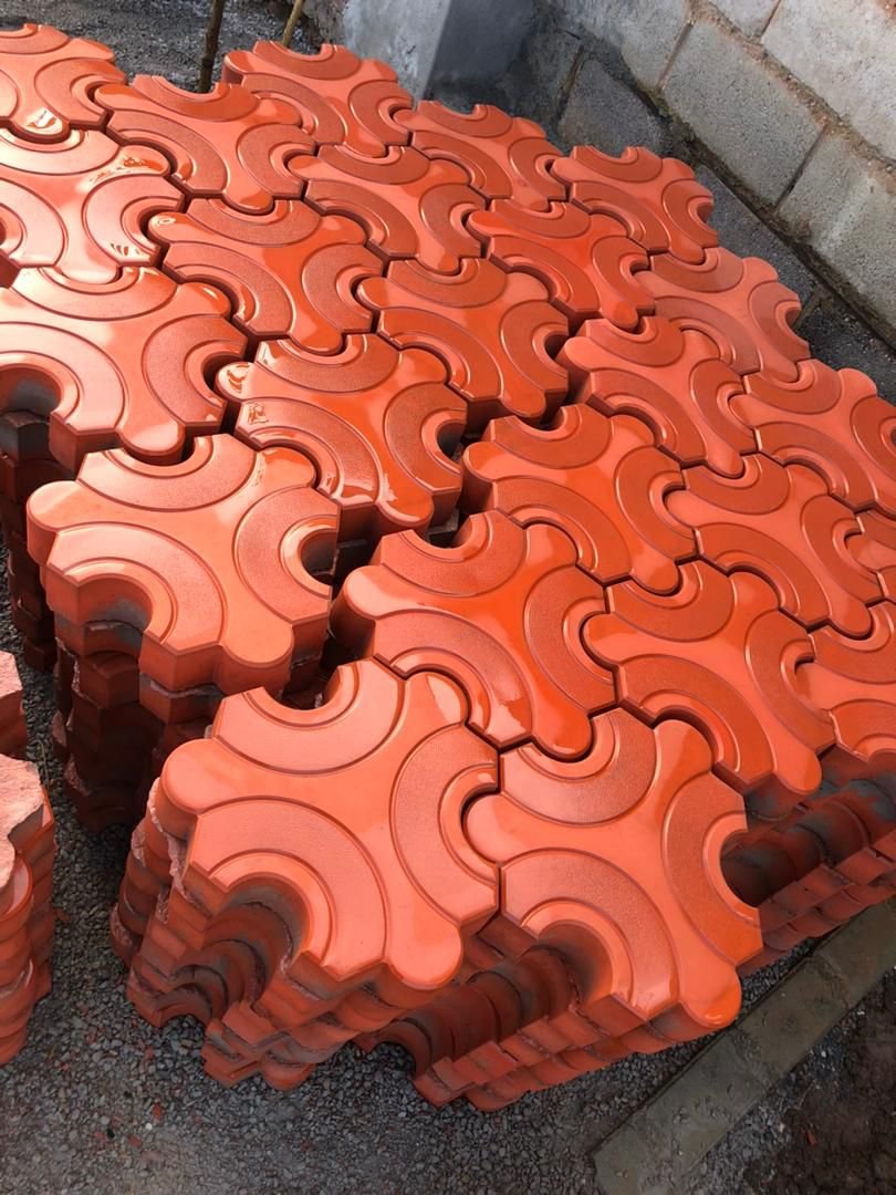 Tristan Smart Paver (315x315x 60mm)-Coral Red (13M2) SKU133 - iConic ...