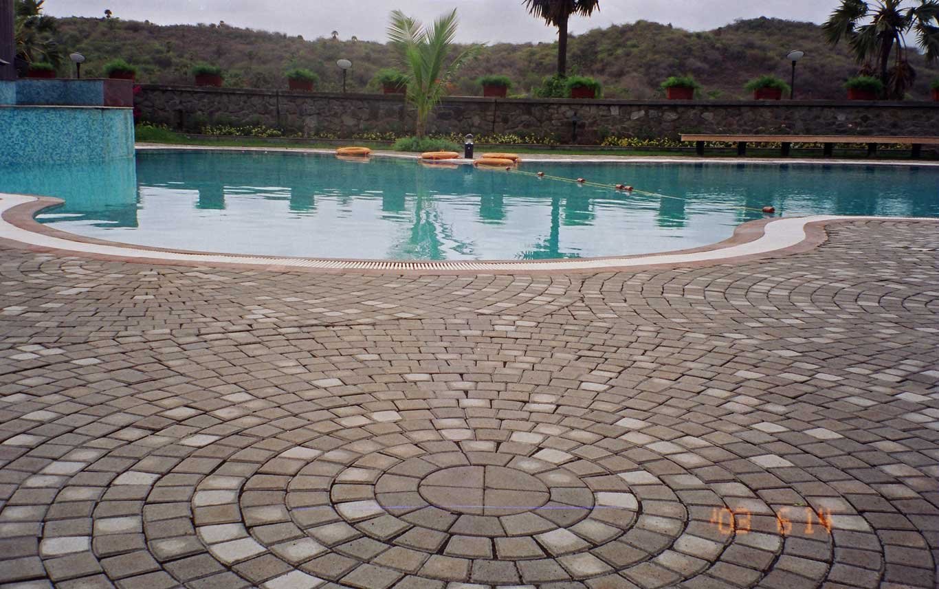 Heavy Duty Concrete Cobbles 100x100x80mm Grey (100PCs/M2) SKU0102 ...